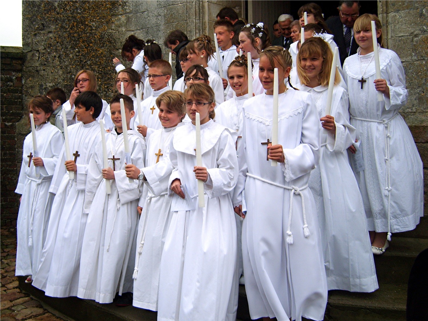 Communions et Profession de Foi à PERNES